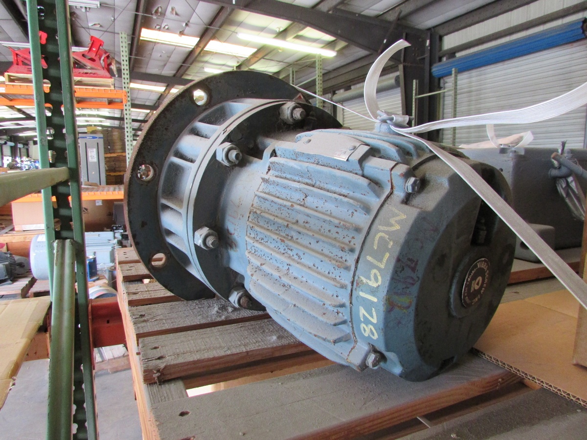Turner Uni-Drive 10M2-31RF Enclosed Gear Drive. MANUAL SHIFT, 1.000:1 ...