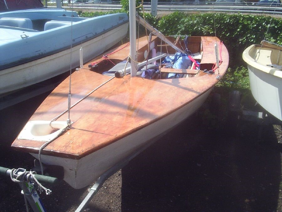 A Mirror Miracle dinghy with launch and road trailer, mast and ...