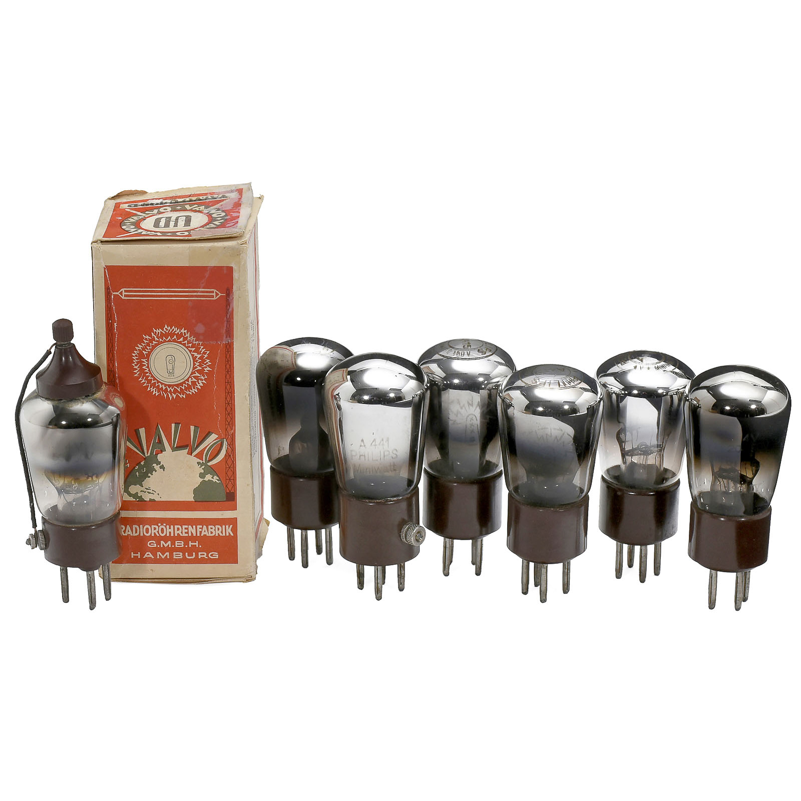 19 Early Philips Electron Triode Tubes, 1922 1 x A435; 2 x A141; 1 x ...