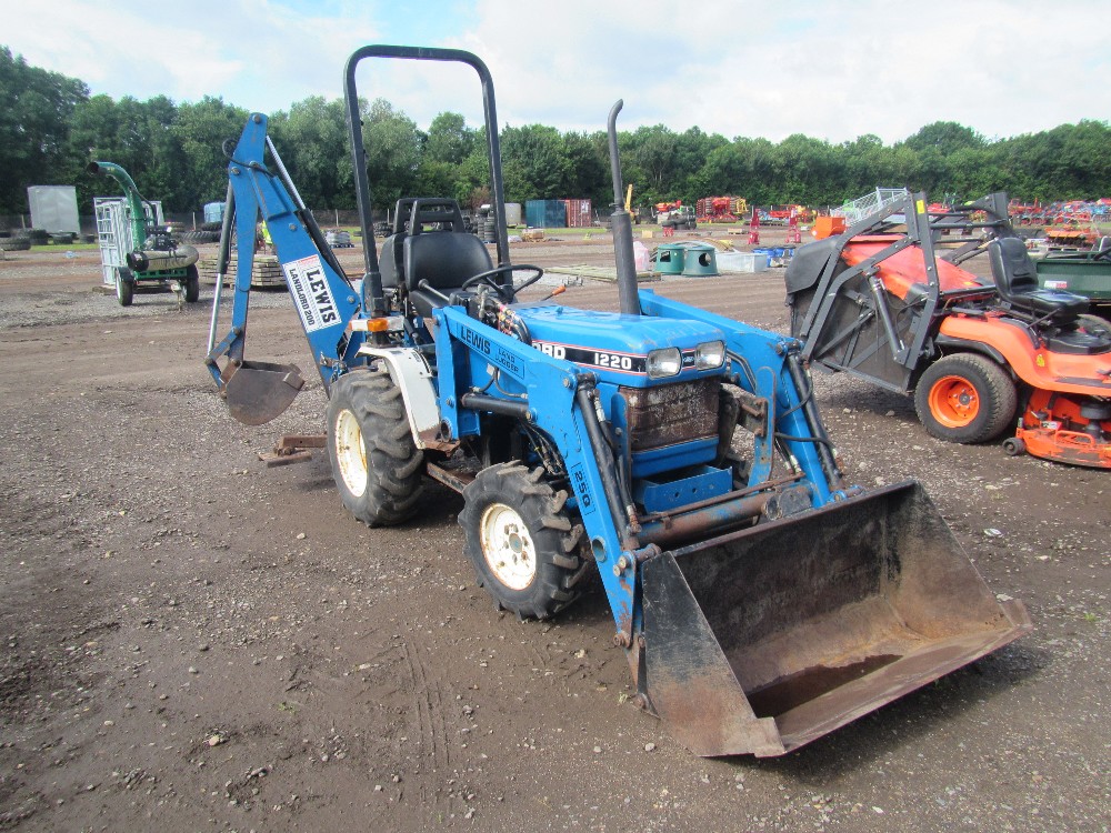 Ford 1220 4wd Tractor with Lewis Front Loader, Bucket & Back Hoe. 1972 Hrs