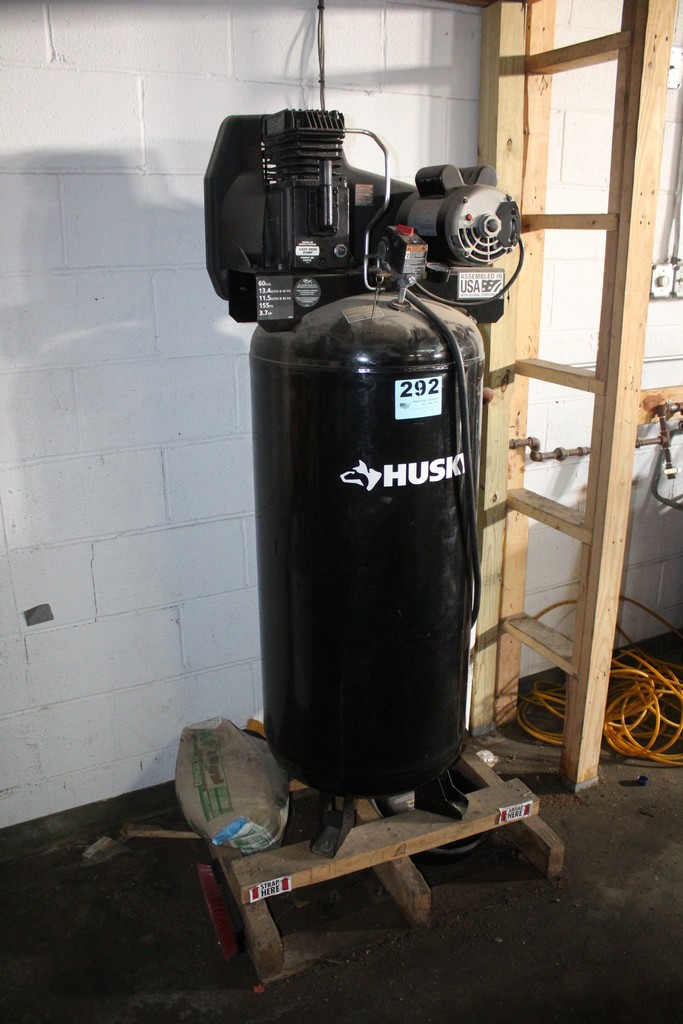 HUSKY 60-GAL. 3.7HP VERTICAL TANK MOUNTED AIR COMPRESSOR