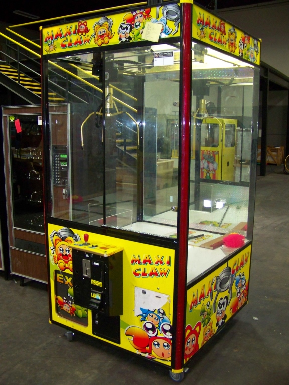 45" MAXI CLAW JUMBO PLUSH CLAW CRANE MACHINE; Item is in used condition ...