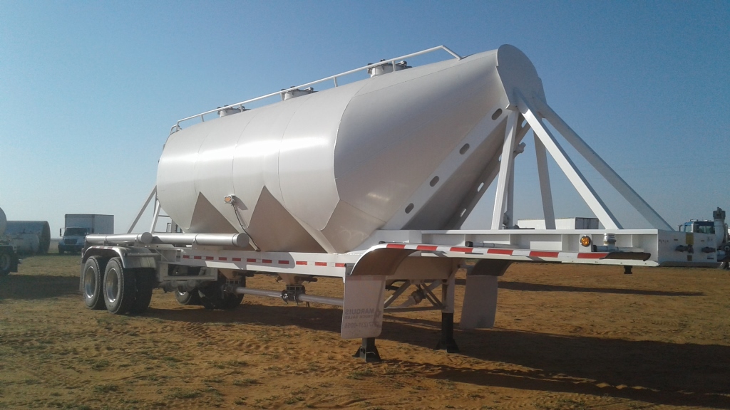 2015 Unused Carmex Cargo Trail TV 1000 Pneumatic Trailer. 1,000 Cu Ft ...