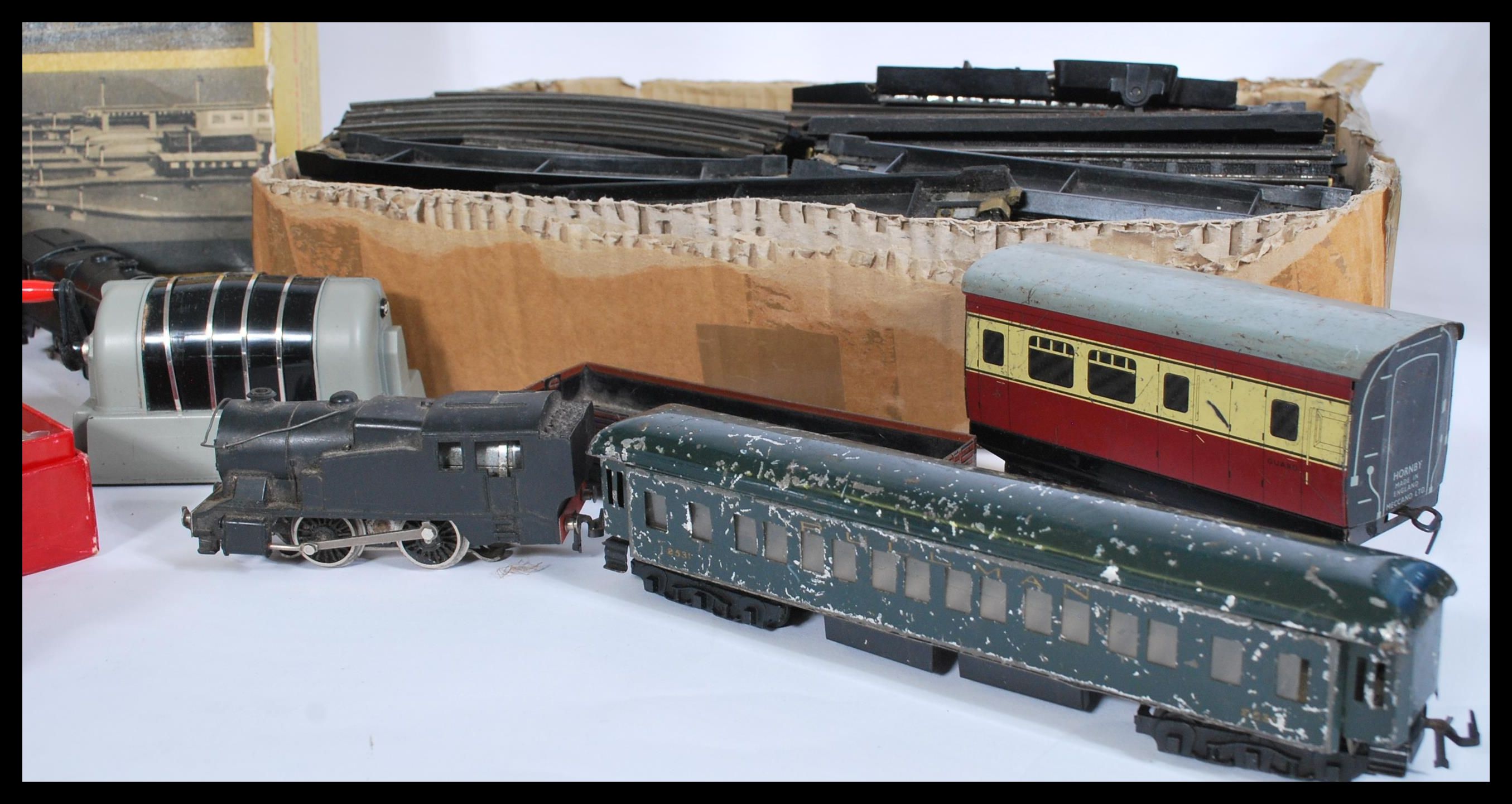 A vintage original Trix Twin Railway ( TTR ) 00 Gauge model railway ...