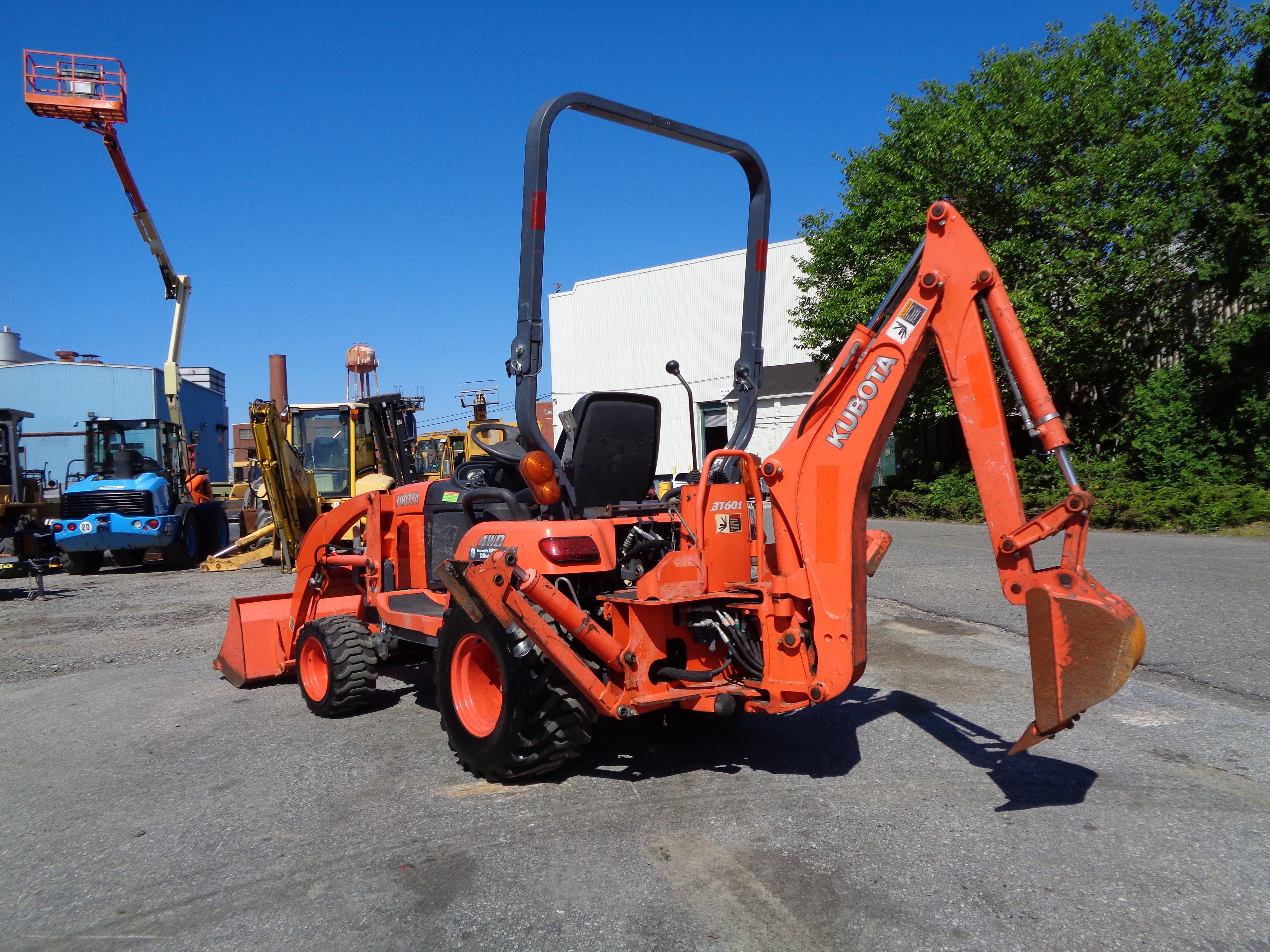 Make: Kubota Model: BX25 Year: 2013 SN: 64335 Hours: 1000 Diesel 4x4