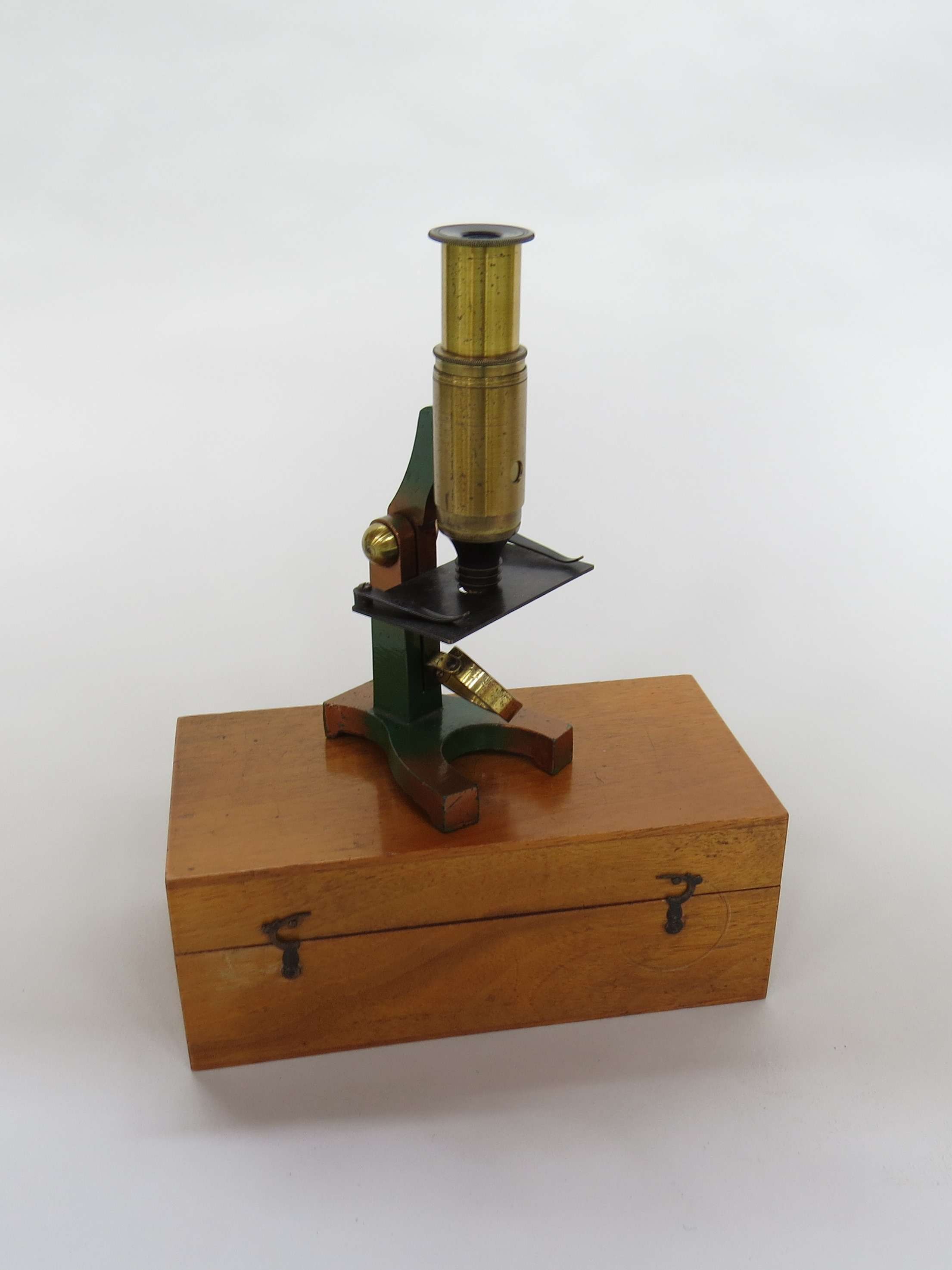 An early 20th Century compact brass monocular field microscope ...
