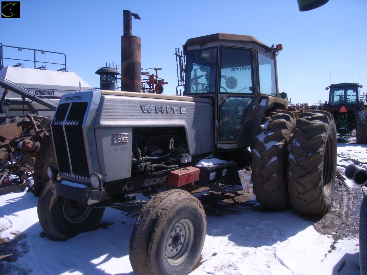 1976 White 2-150 tractor SN 266971-410 HYDS: 2 PTO: yes Tires: 18.4 x ...