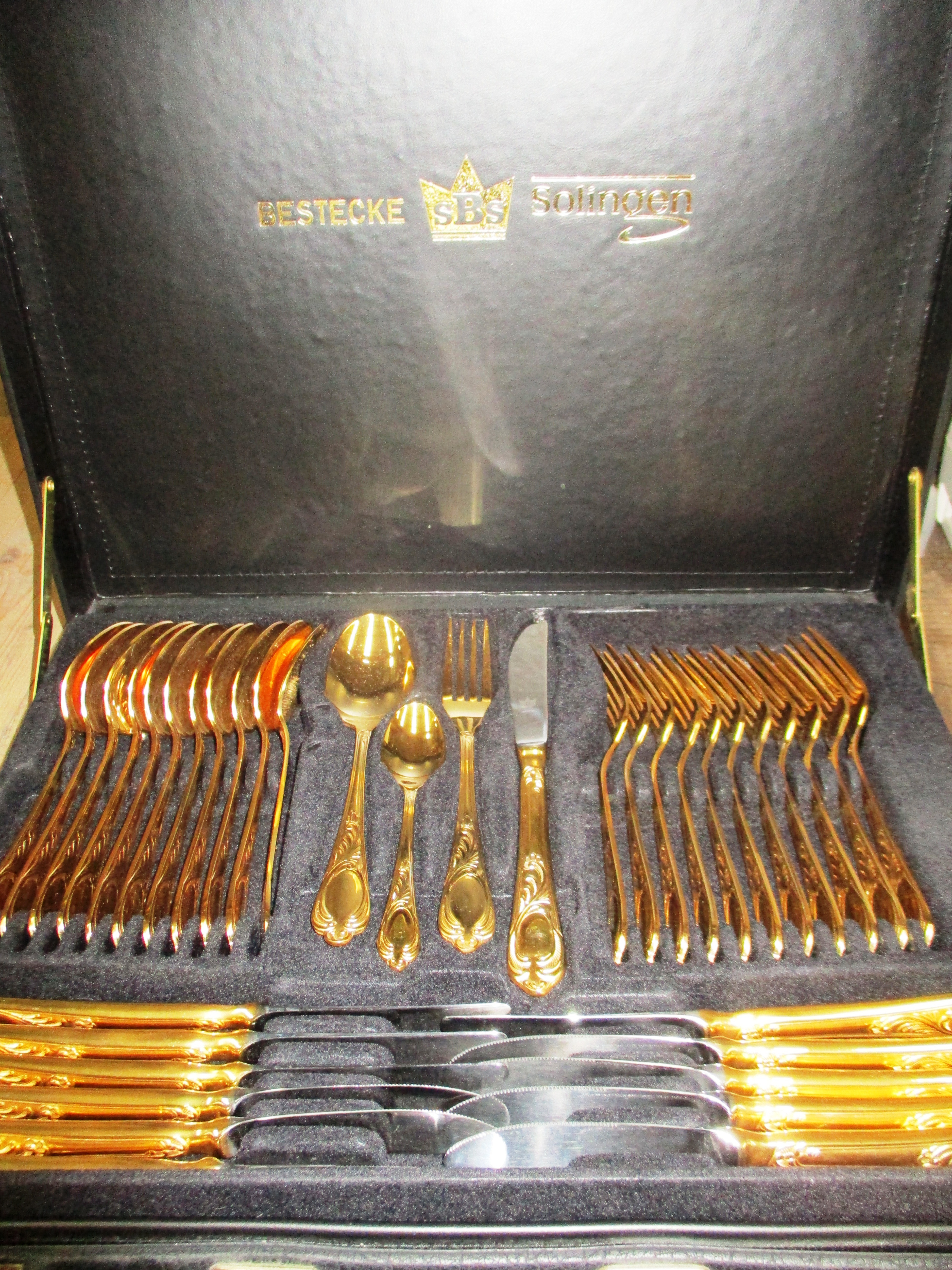 SBS Bestecke Solingen 23/24 carat gold plated cutlery set in fitted case - 70 pieces