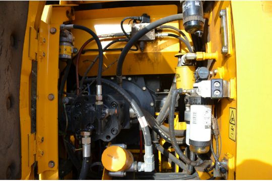 JCB JS130 LC Excavator 2014. Full cab 4 cyl JCB Eco max turbo diesel ...