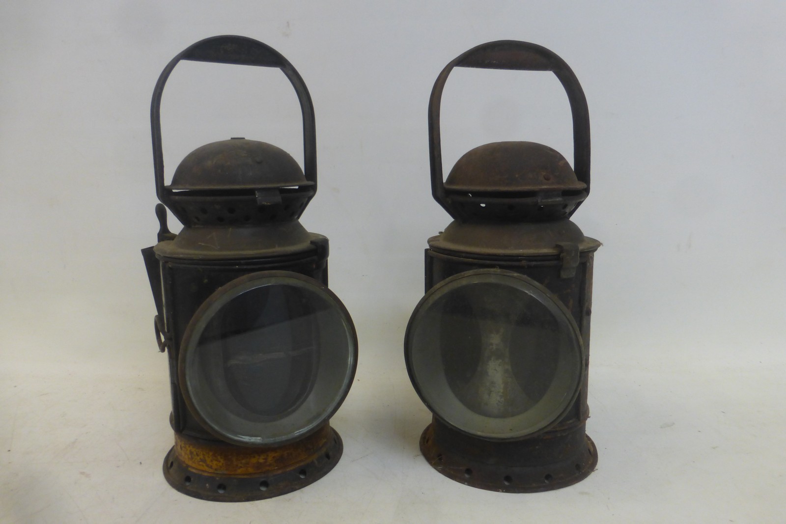 Two GWR railway lamps.