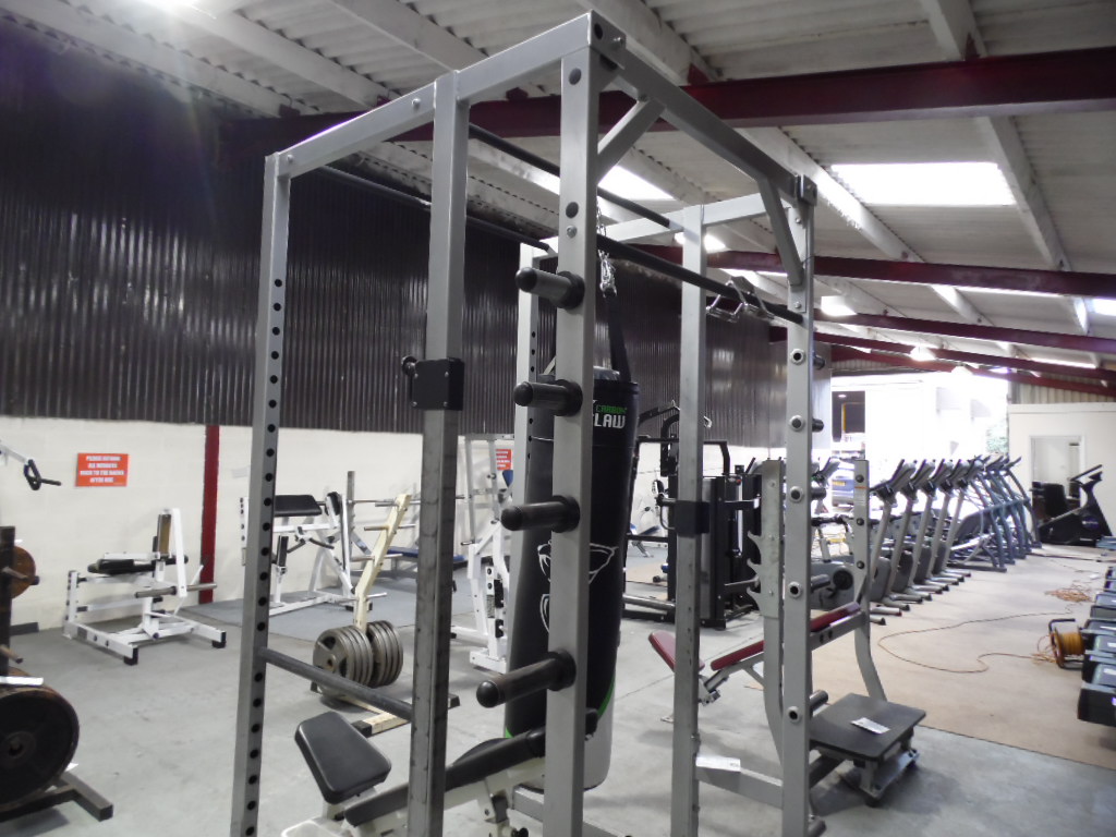 Cybex Olympic Power Rack with 3 Chin Bars and Safety Catches - Note ...