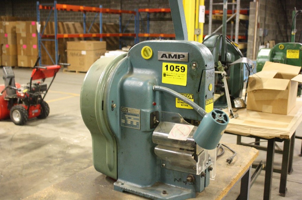 AMP TAPETRONIC TERMINATING MACHINE MODEL 69875, S/N 115854