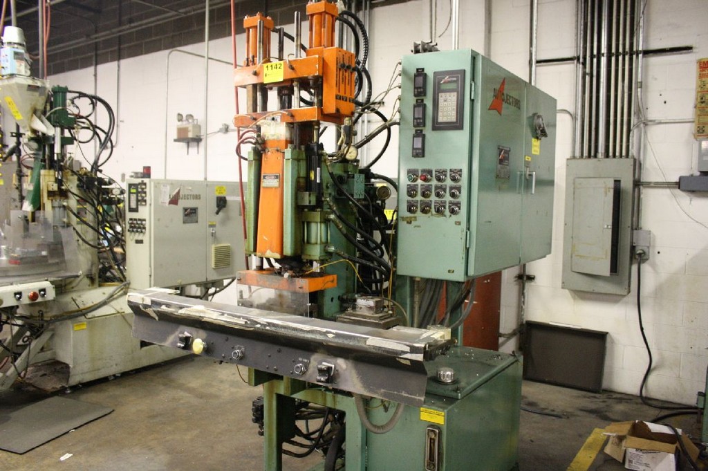 AUTOJECTORS 10 TON MODEL VS10-S VERTICAL INJECTION MOLDING MACHINE, S/N ...