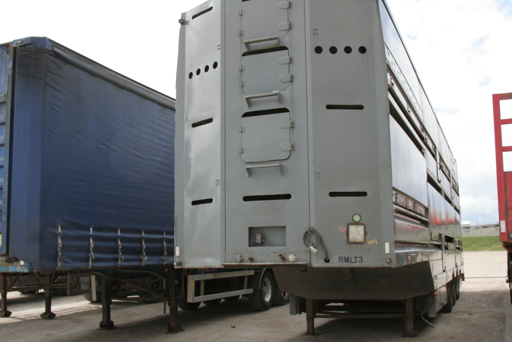 Sale Item: MILLMOOR LIVESTOCK CONTAINER Vat Status: Plus Vat @ 20 % ...