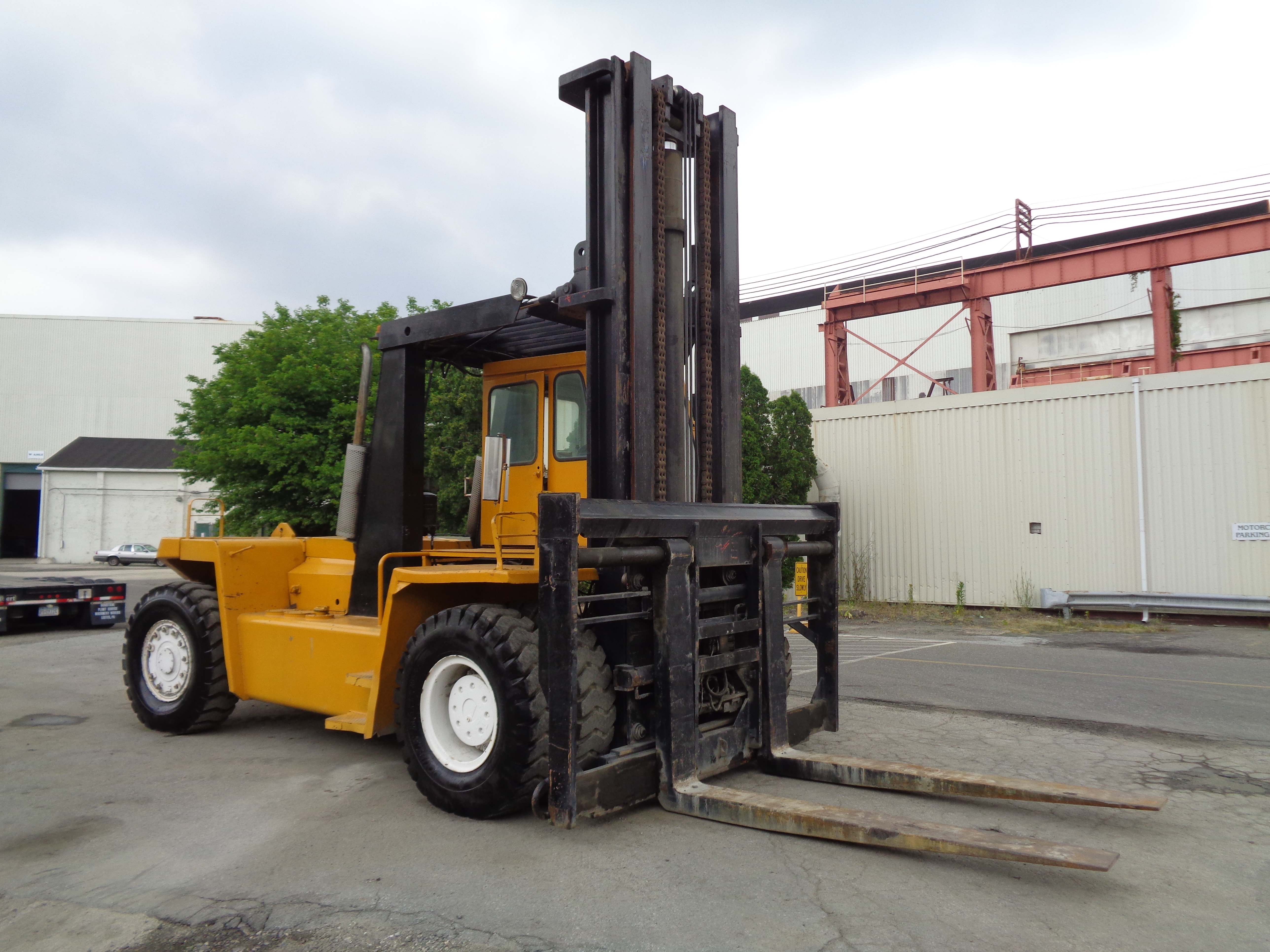 Make: Clark Model: CY-450 SN: Y-4065-4-3895 Lifting Capacity: 45,000lbs ...