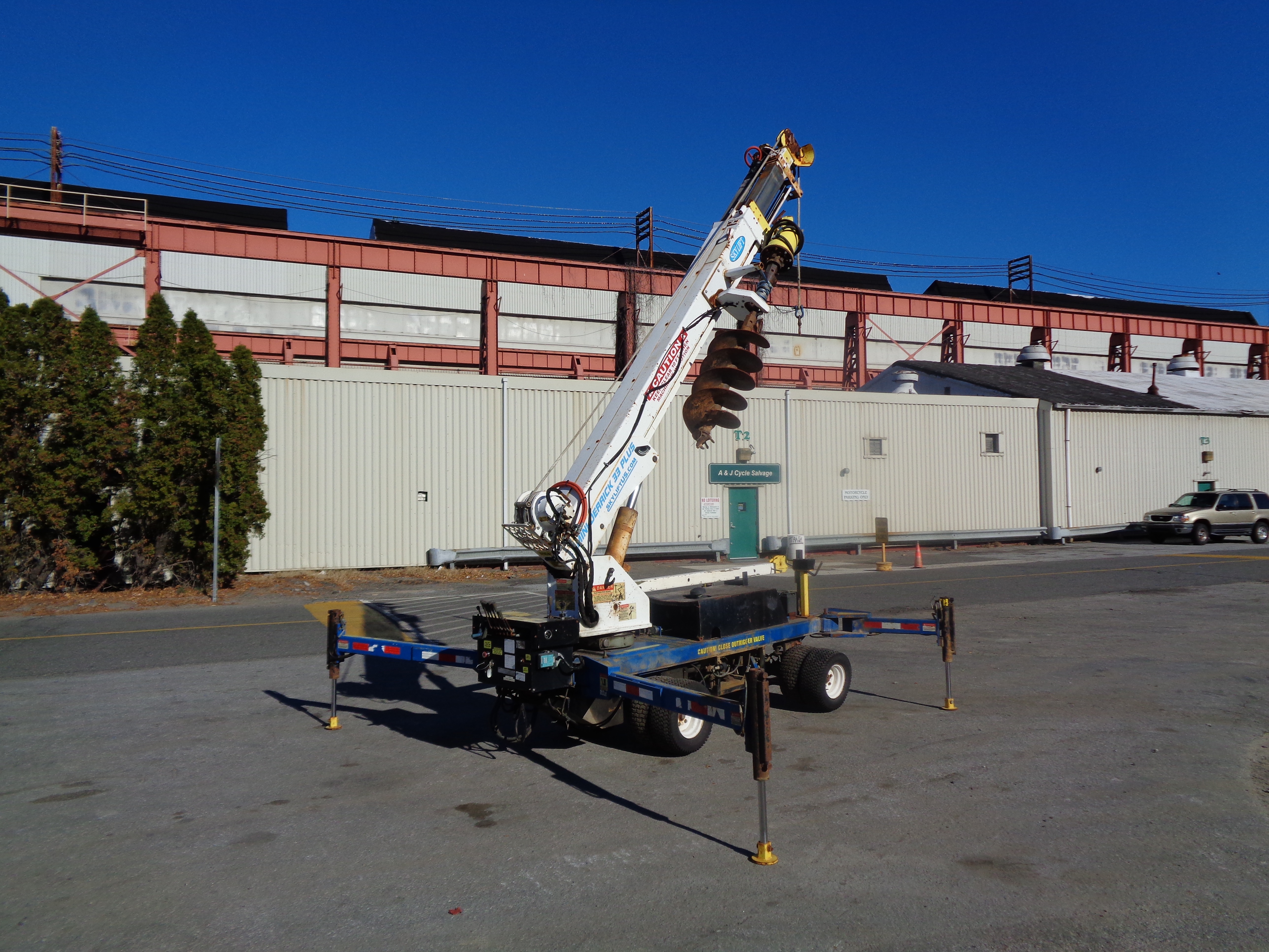 Make: Skylift Model: MiniD33+ Hours: 944 SN: 1162 33' Sheave Height 3 Sect