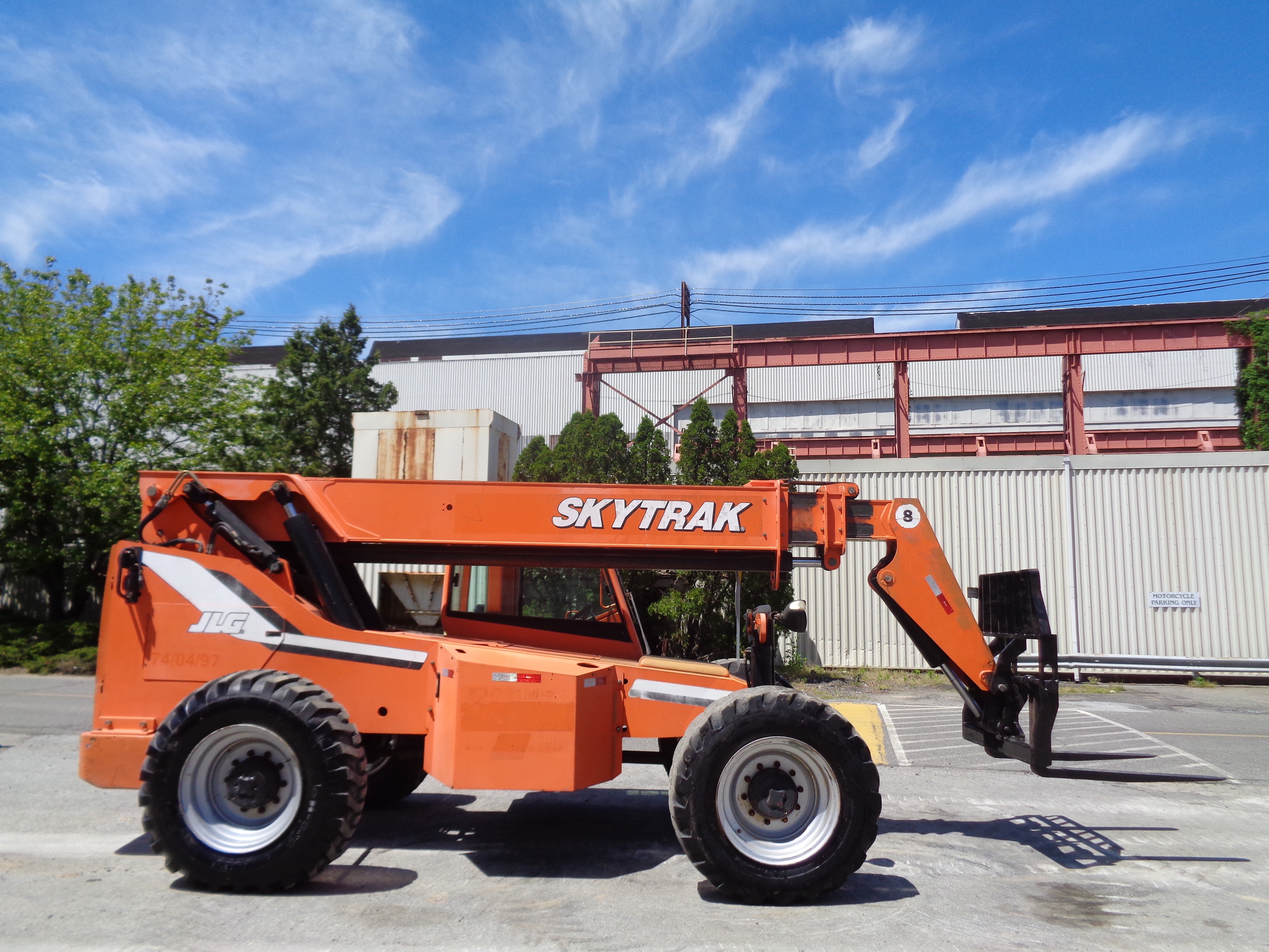 Make: Skytrak Model: 8042 Year: 2011 Hours: 4611 SN: 0160039817 Lift C