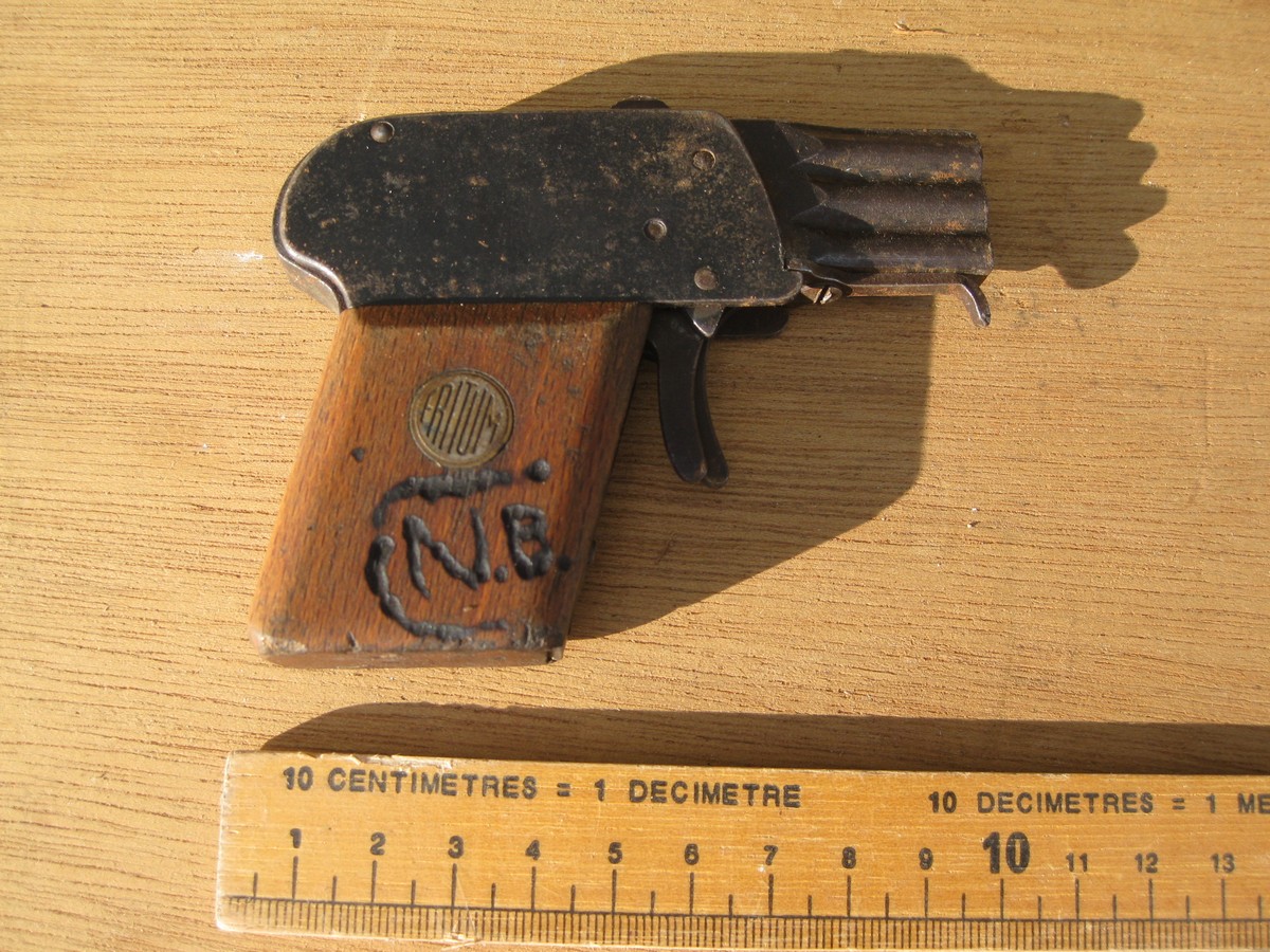 Old Vintage Antique - Sports Starter Pistol Blank Firing Gun