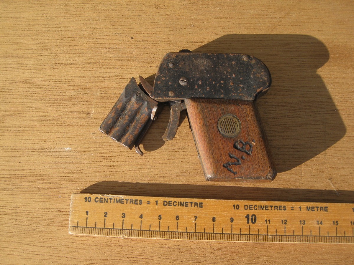 Old Vintage Antique - Sports Starter Pistol Blank Firing Gun