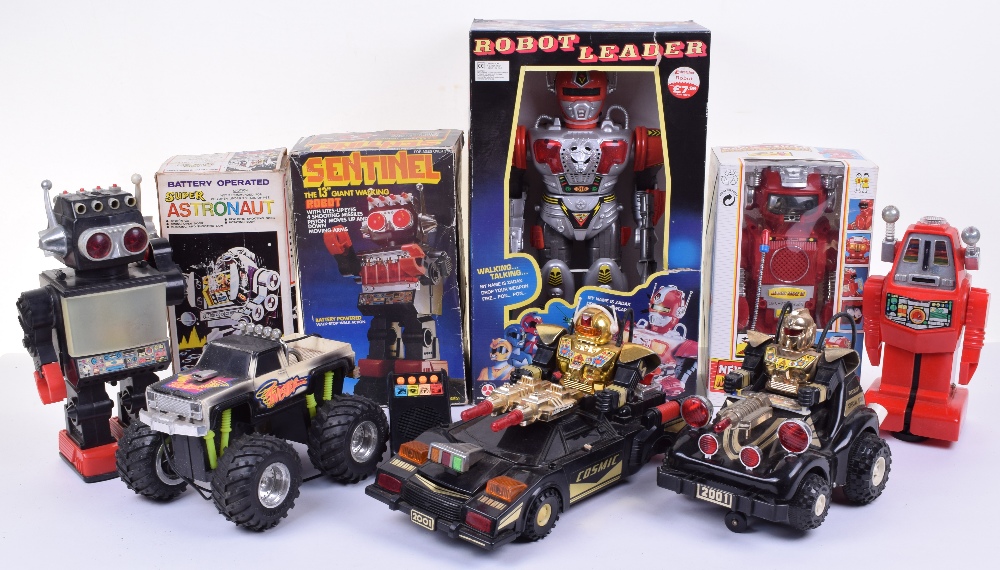 A Selection of 1970’s Plastic Robots, including 4x boxed models – son ...