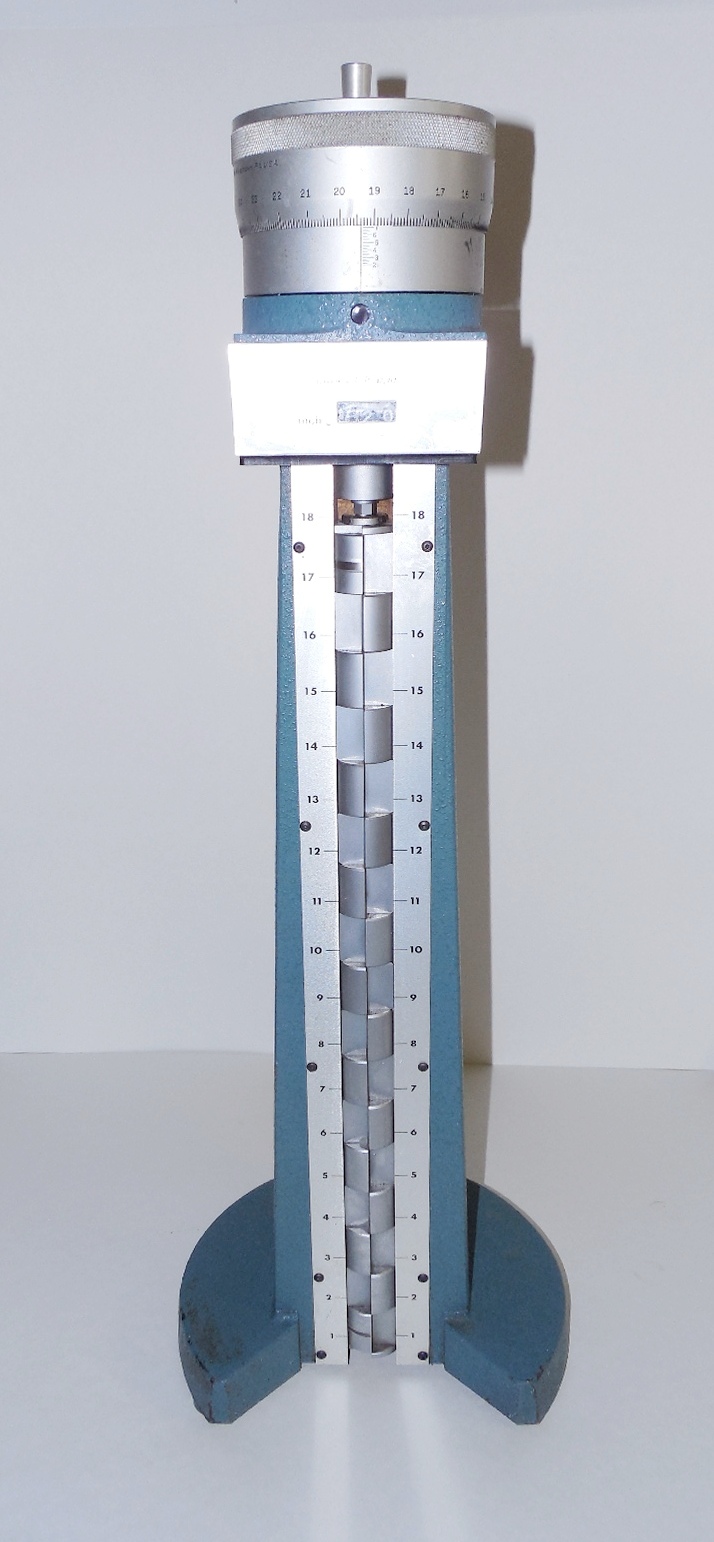 Brown & Sharpe 18" Height Master Gage