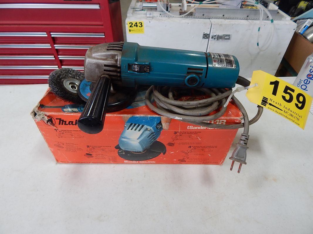 MAKITA MODEL 9501B 4" ANGLE GRINDER
