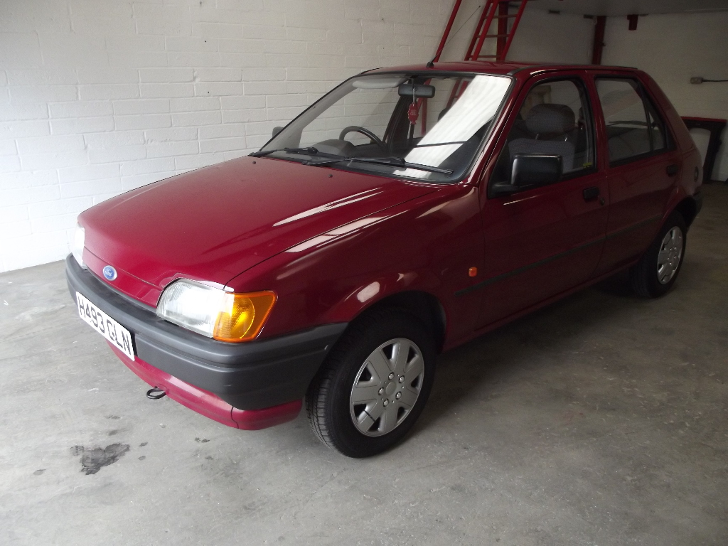 A 1991 Ford Fiesta Popular Plus 1.1 litre, registration number H493 GLN ...