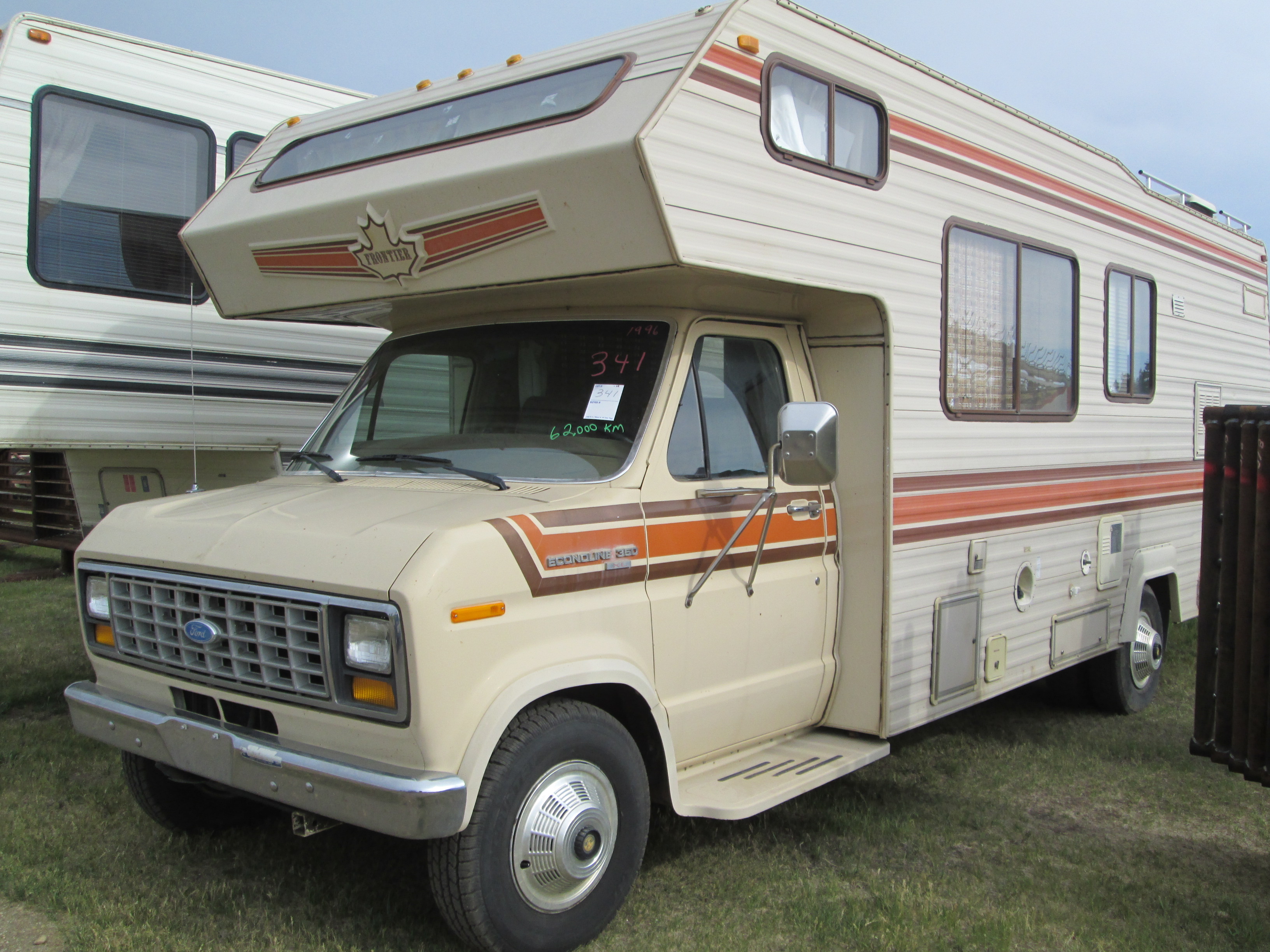 24' 1986 FORD FRONTIER MOTORHOME, ROOF AIR, DASH AIR, NEW TIRES, NEW ...