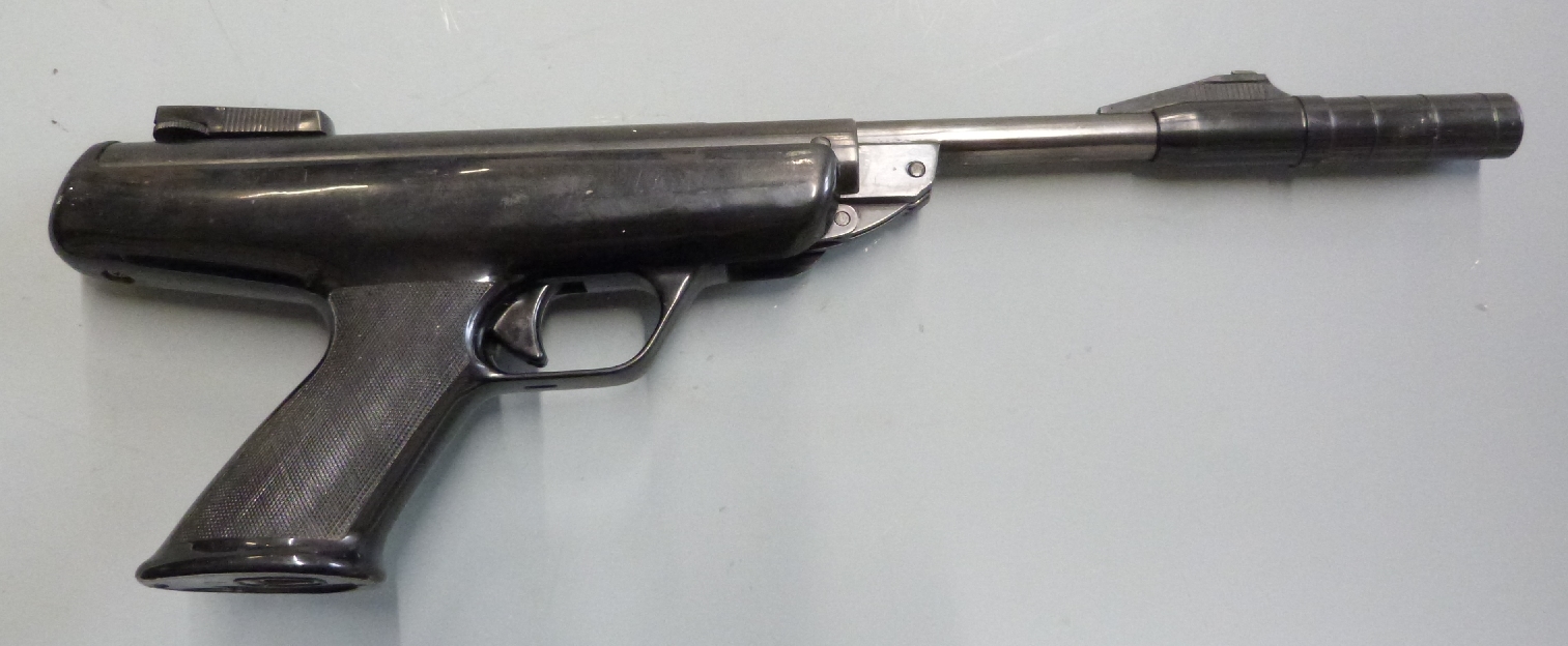 BSA Scorpion .22 target air pistol with chequered and moulded grip ...