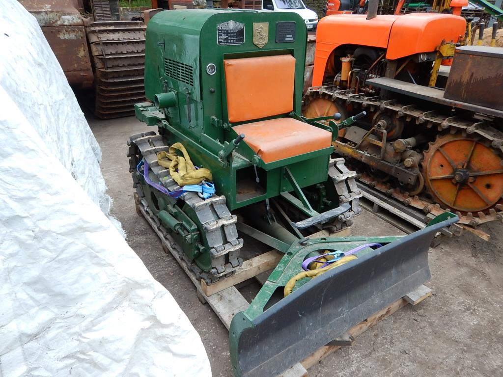 1960 AVELING BARFORD Calf Dozer diesel CRAWLER TRACTOR Fitted with ...