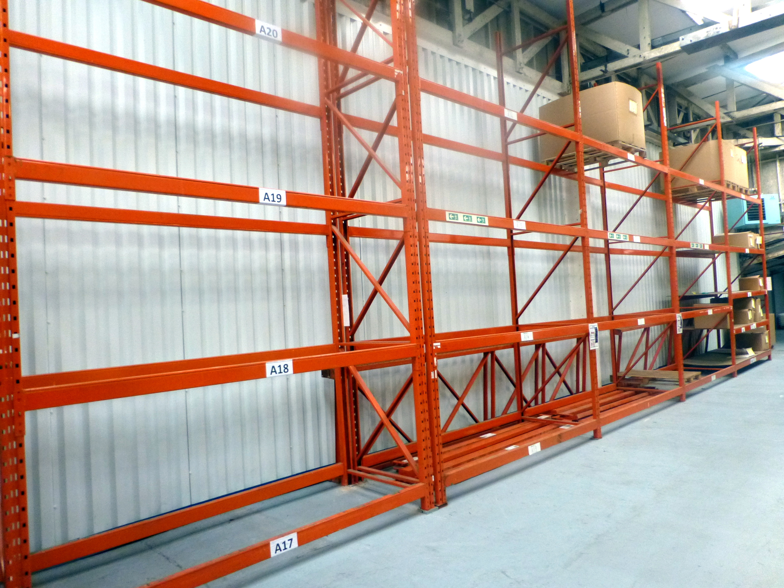 5 Bays Boltless Pallet Racking Comprising, 8 X 5m X 1m Uprights, 57 X ...