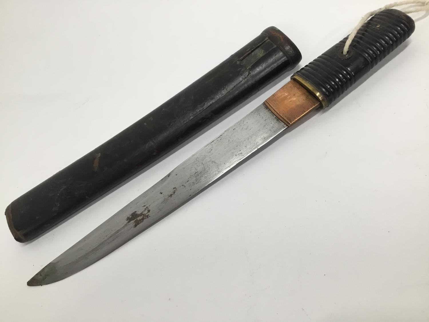 Late 19th century Japanese Tanto Dagger in black wood and lacquer ...