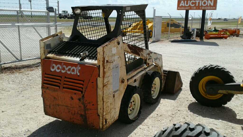 Bobcat Clark 632 Skidsteer with a Gasoline Engine. Runs but Leaks Oil ...