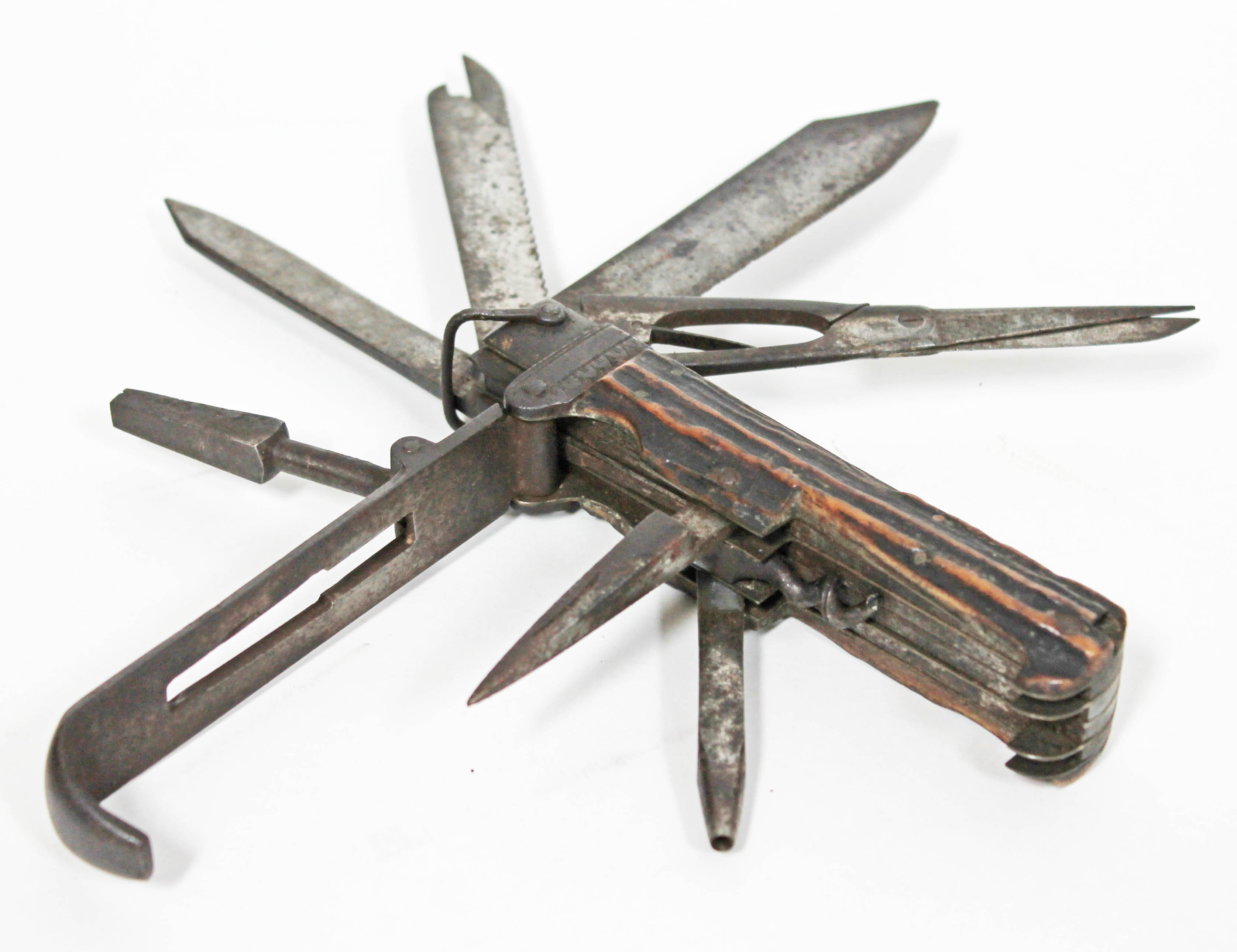 A 19th Century coachman's pen knife with antler handle, min. length 15 ...