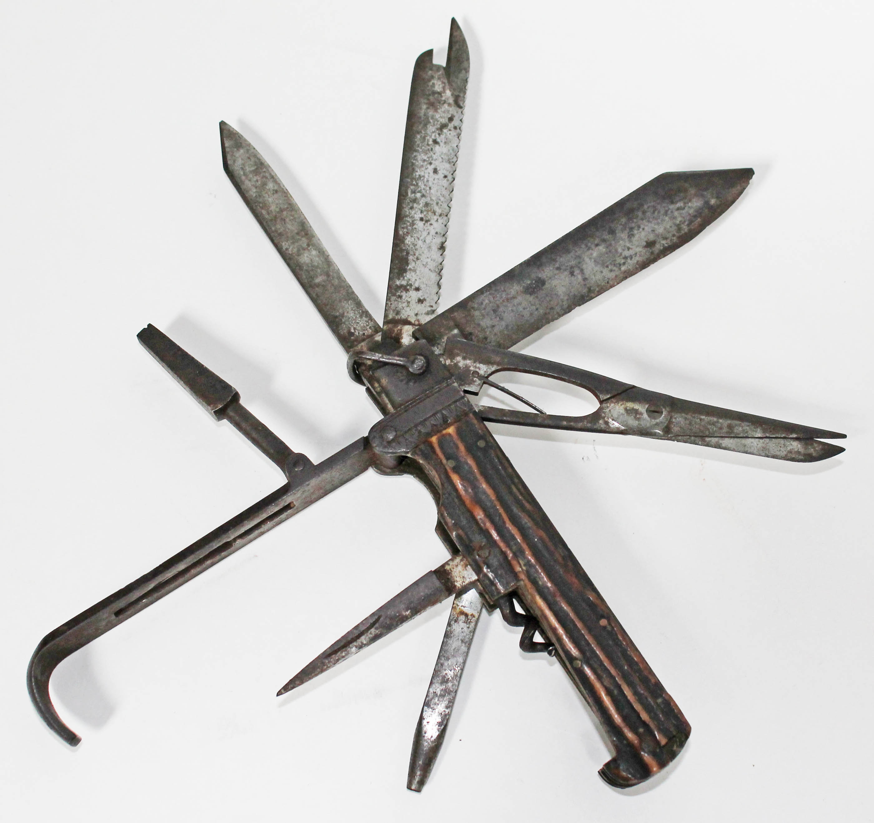 A 19th Century coachman's pen knife with antler handle, min. length 15 ...