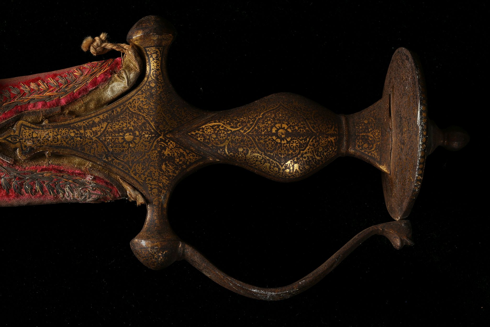 Indian Sikh Talwar / Talwar sword, Damascene decoration to grip, domed ...