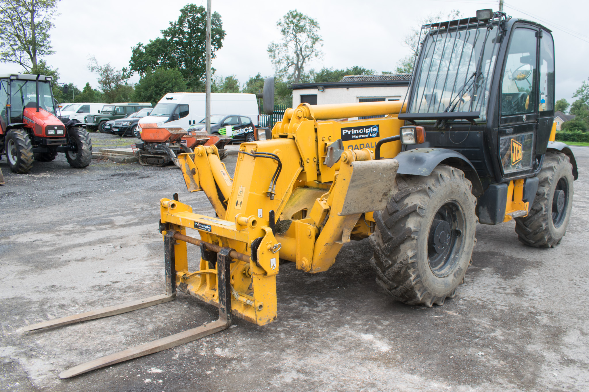 JCB 532 - 120 12 metre telescopic handler Year: 2000 S/N: 777872 ...