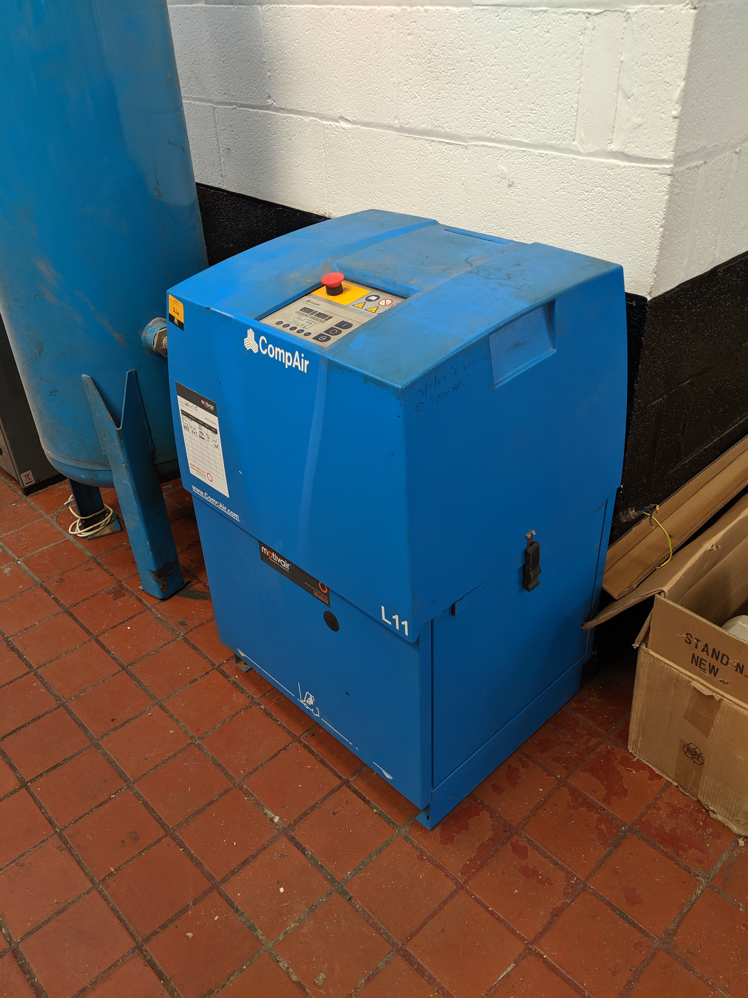 Compair compressor type L11, with digital control panel plus vertical ...