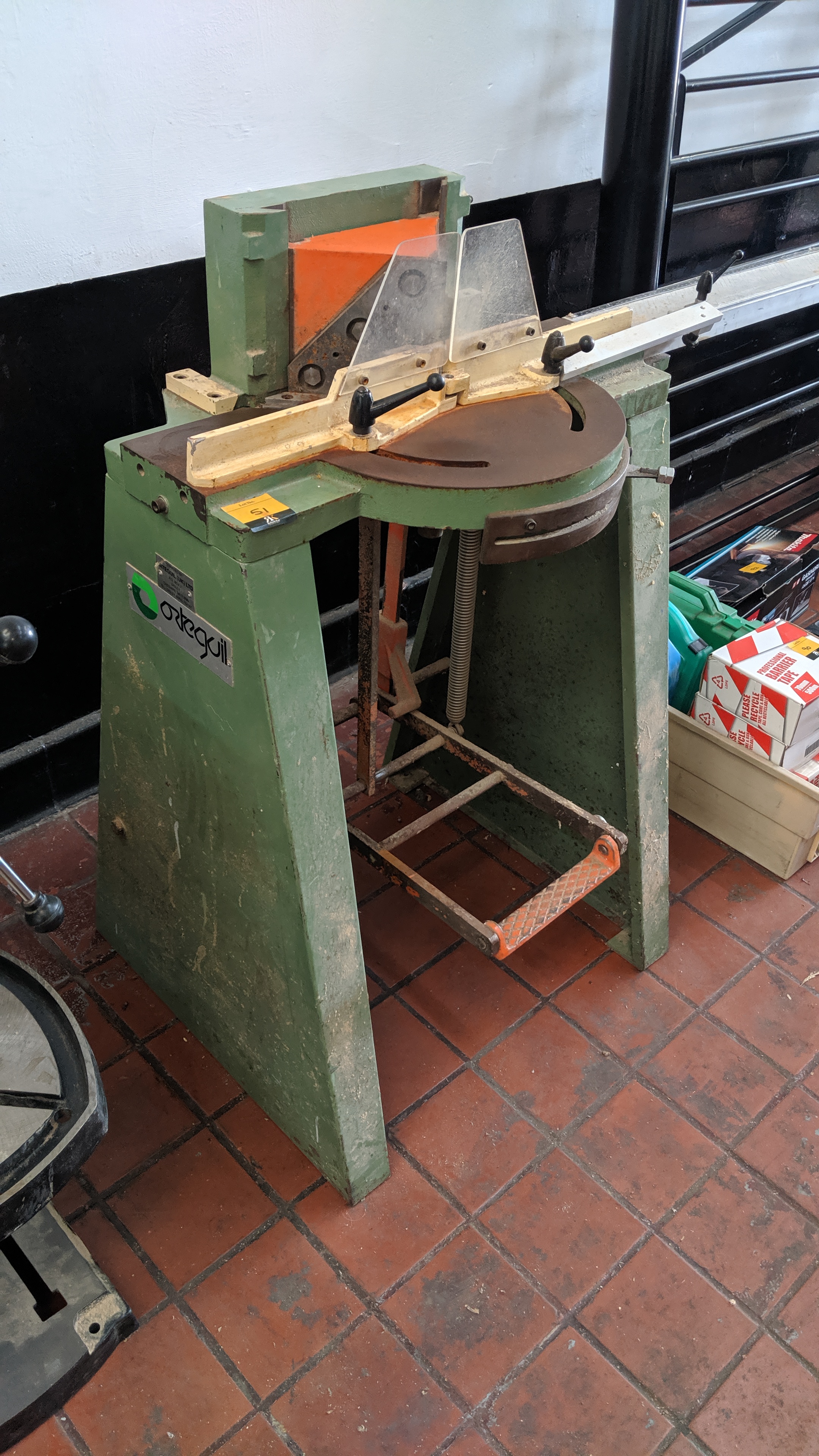 Orteguil floorstanding treadle operated corner chopper/guillotine ...