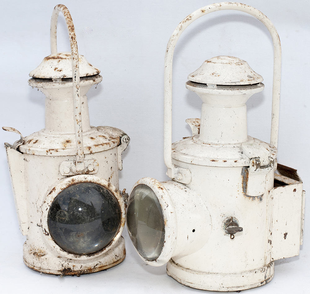 BR(E) locomotive headlamps, a pair, both complete with reservoirs and ...