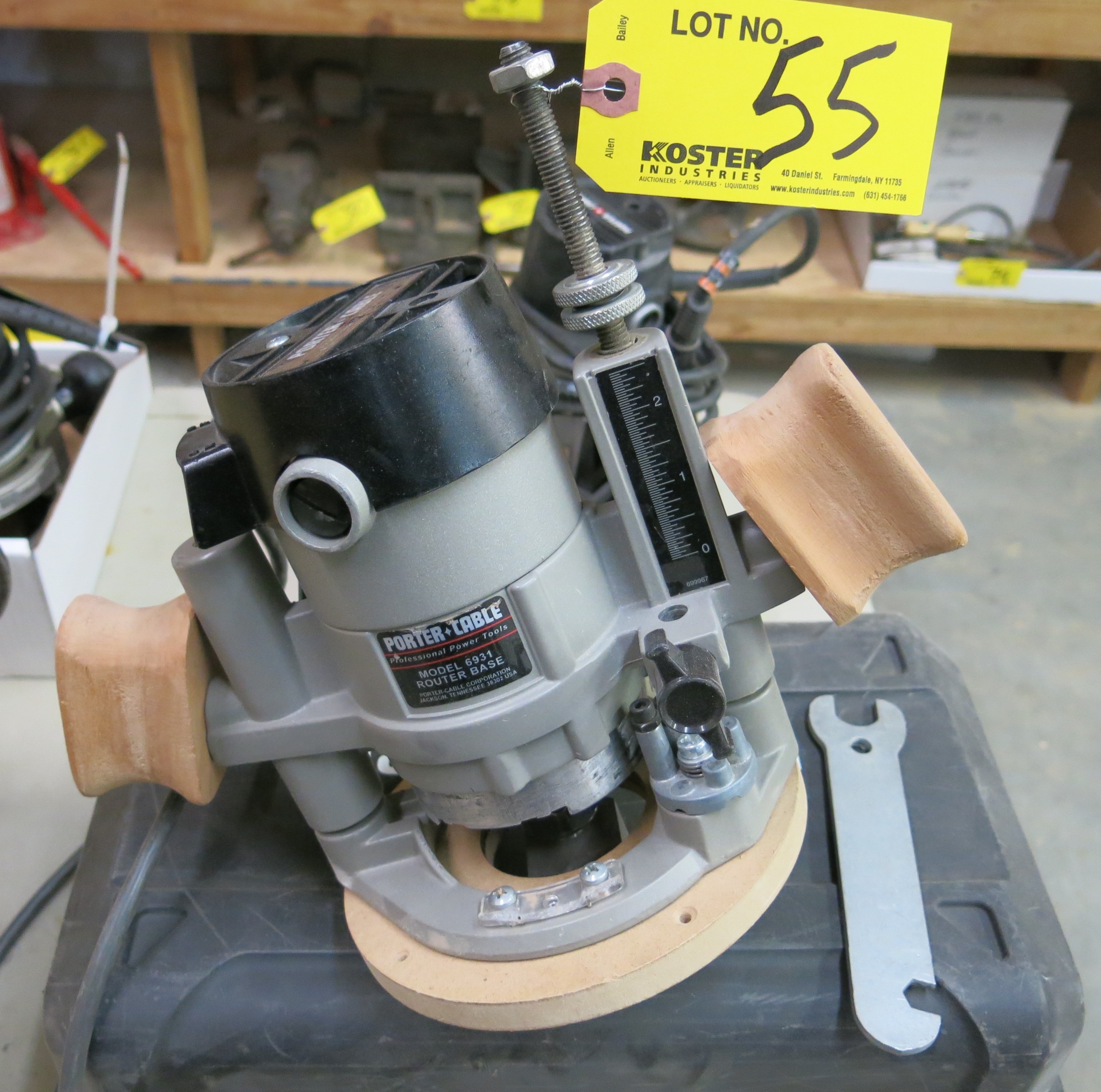 (1) PORTER & CABLE MDL. 6931 ROUTER WITH CASE