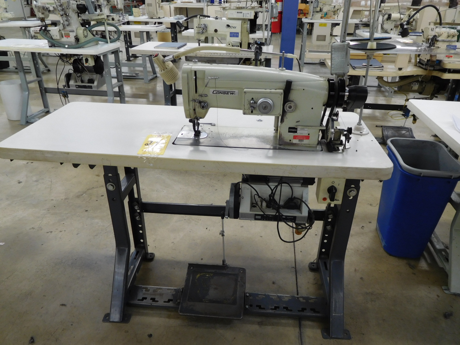 Consew Single-Needle Zig-Zag Walking Foot Programmable Sewing Machine ...