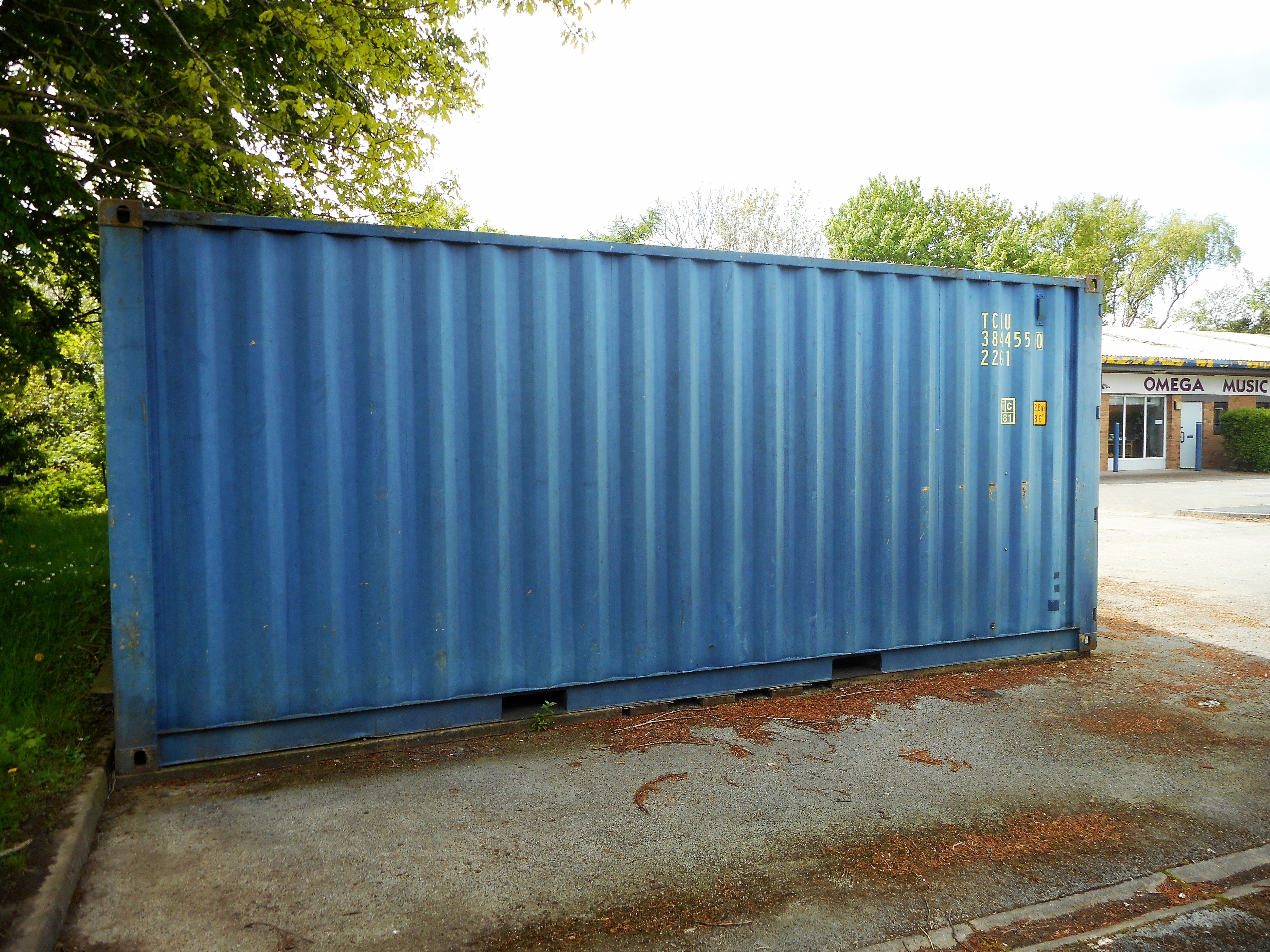 Steel 20ft Shipping Container, MGW 30,480kg, Tare 2,130kg, Net 28,350kg ...