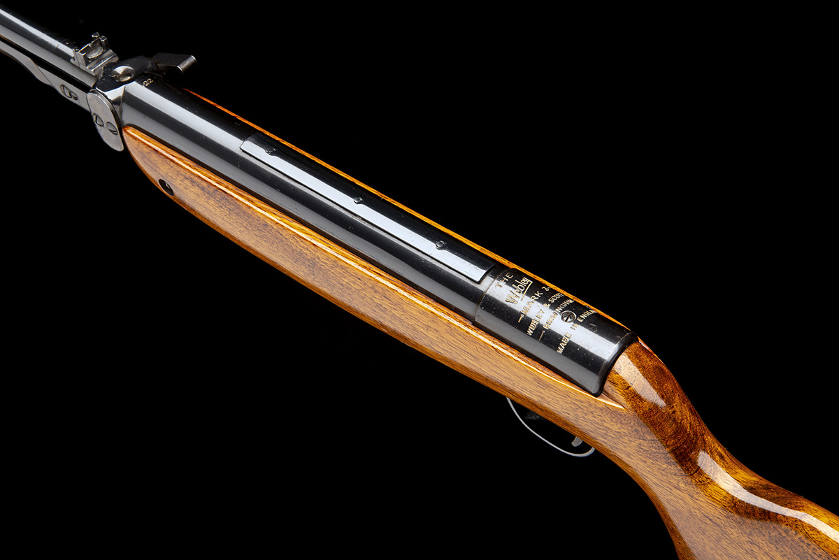 WEBLEY & SCOTT, BIRMINGHAMA GOOD .22 UNDER-LEVER AIR-RIFLE, MODEL ...