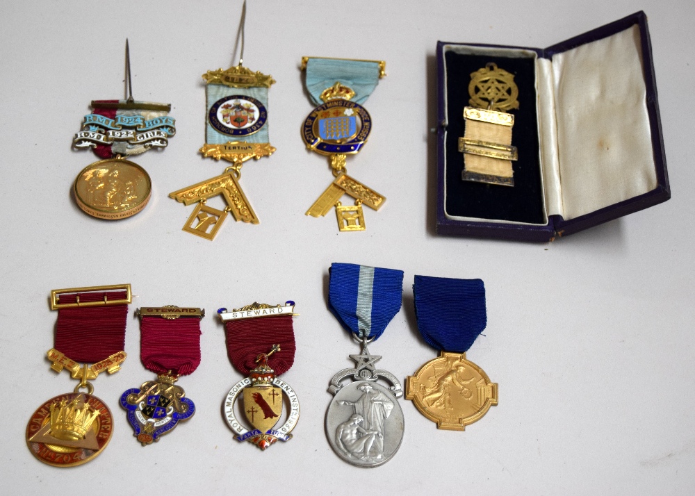 A collection of nine Masonic medals, to include: Masonic Freemasons ...