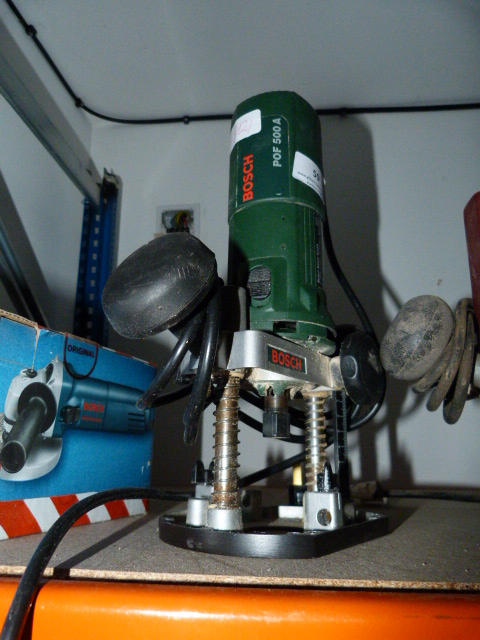 Bosch POF 500A Plunge Router