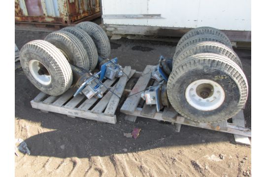 2 PALLETS C/W TANDEMLOK SHIPPING CONTAINER DOLLY WHEELS & DRAWBAR
