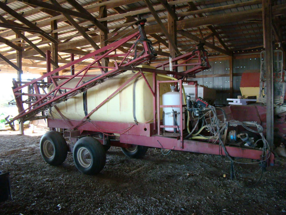 Hardi Sprayer 60ft booms, Raven Controller, foam marker, Hypro Brand pump