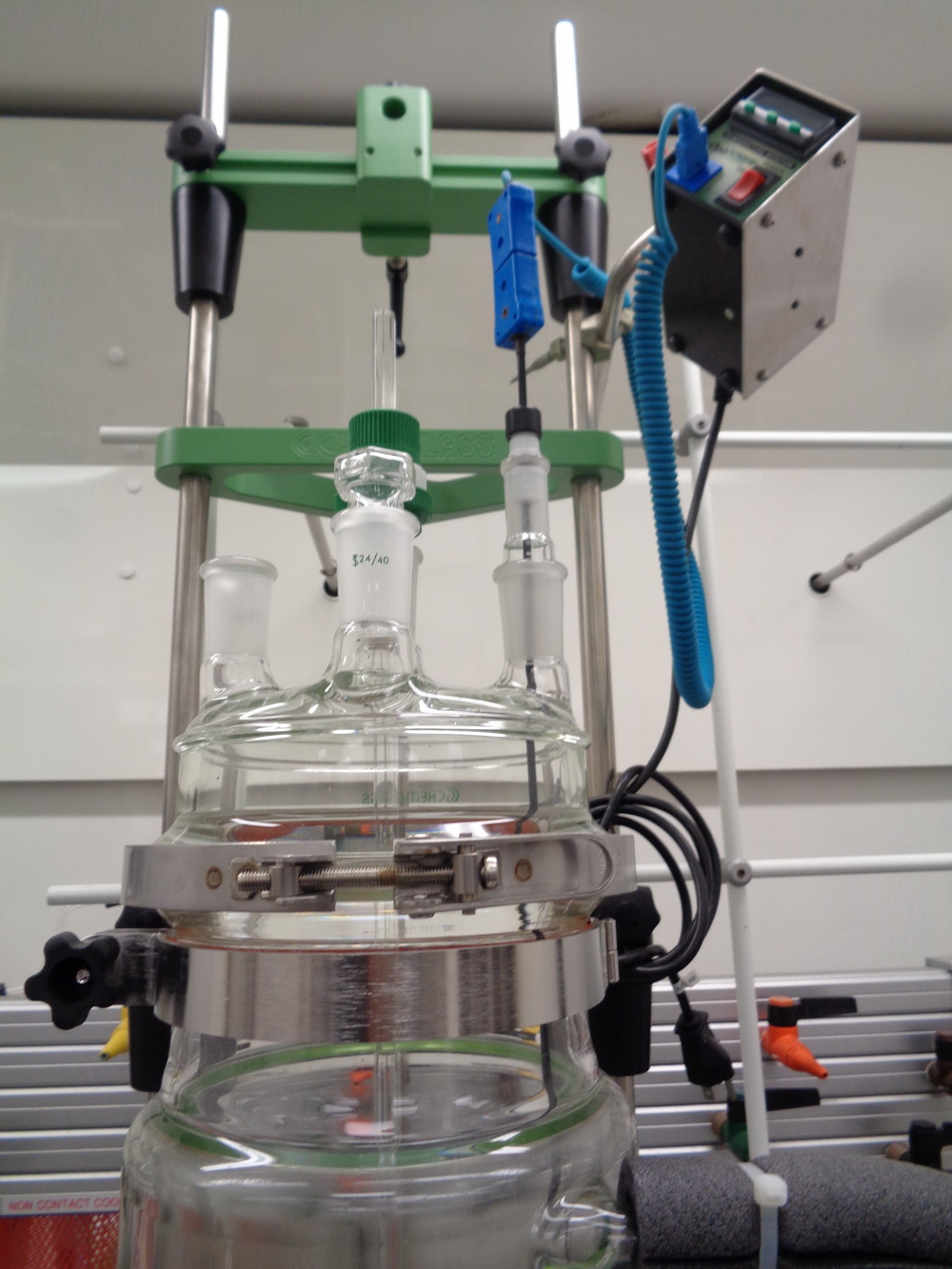 Chemglass 3000 ml Glass Reactor, with Fisher Scientific Recirculating ...