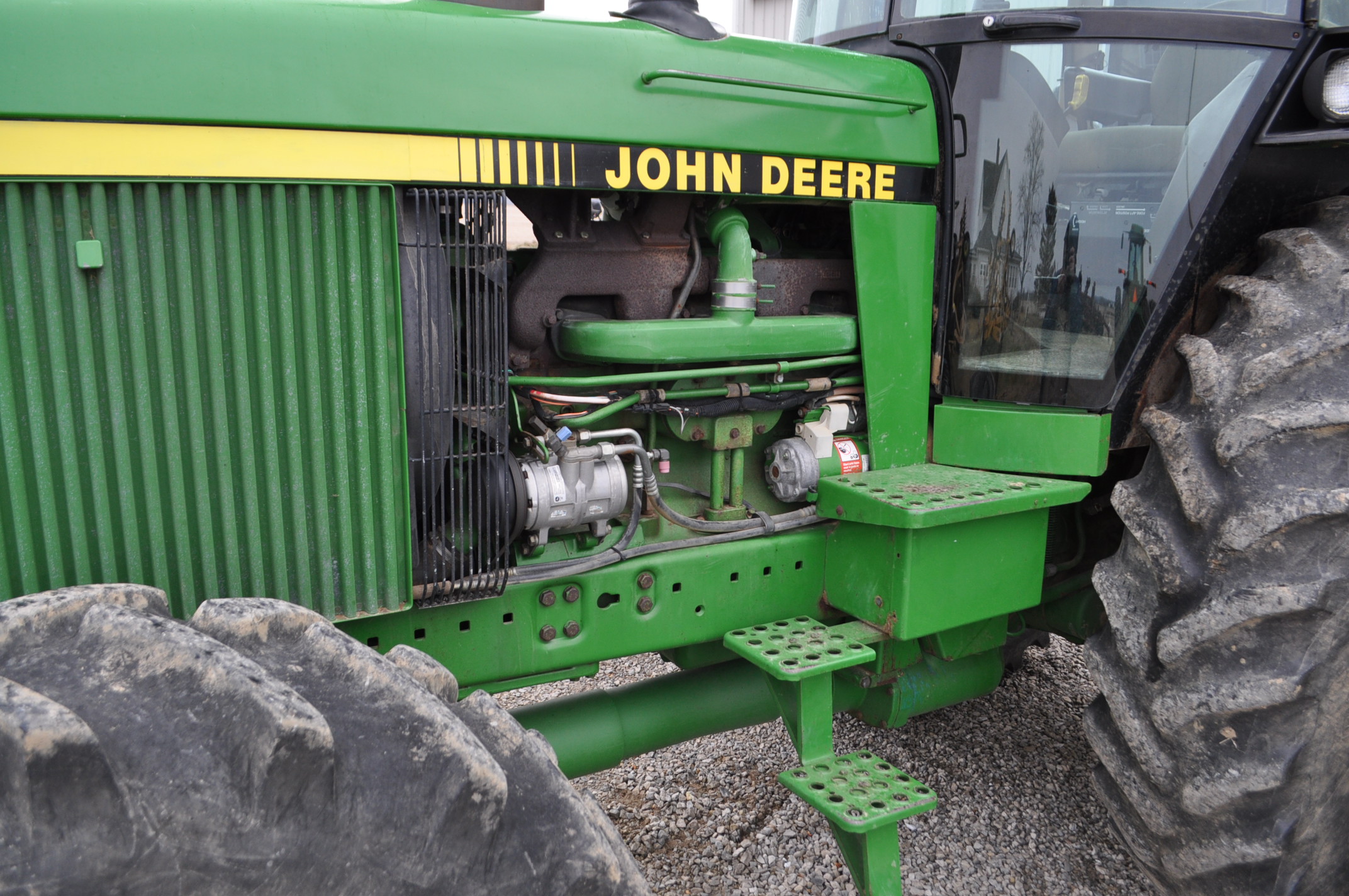 John Deere 4455 MFWD tractor, 18.4 R 42 duals, 14.9 R 28 front, 15 spd ...